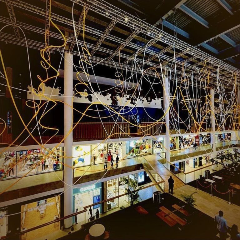 Jio World Drive - Giant Truss